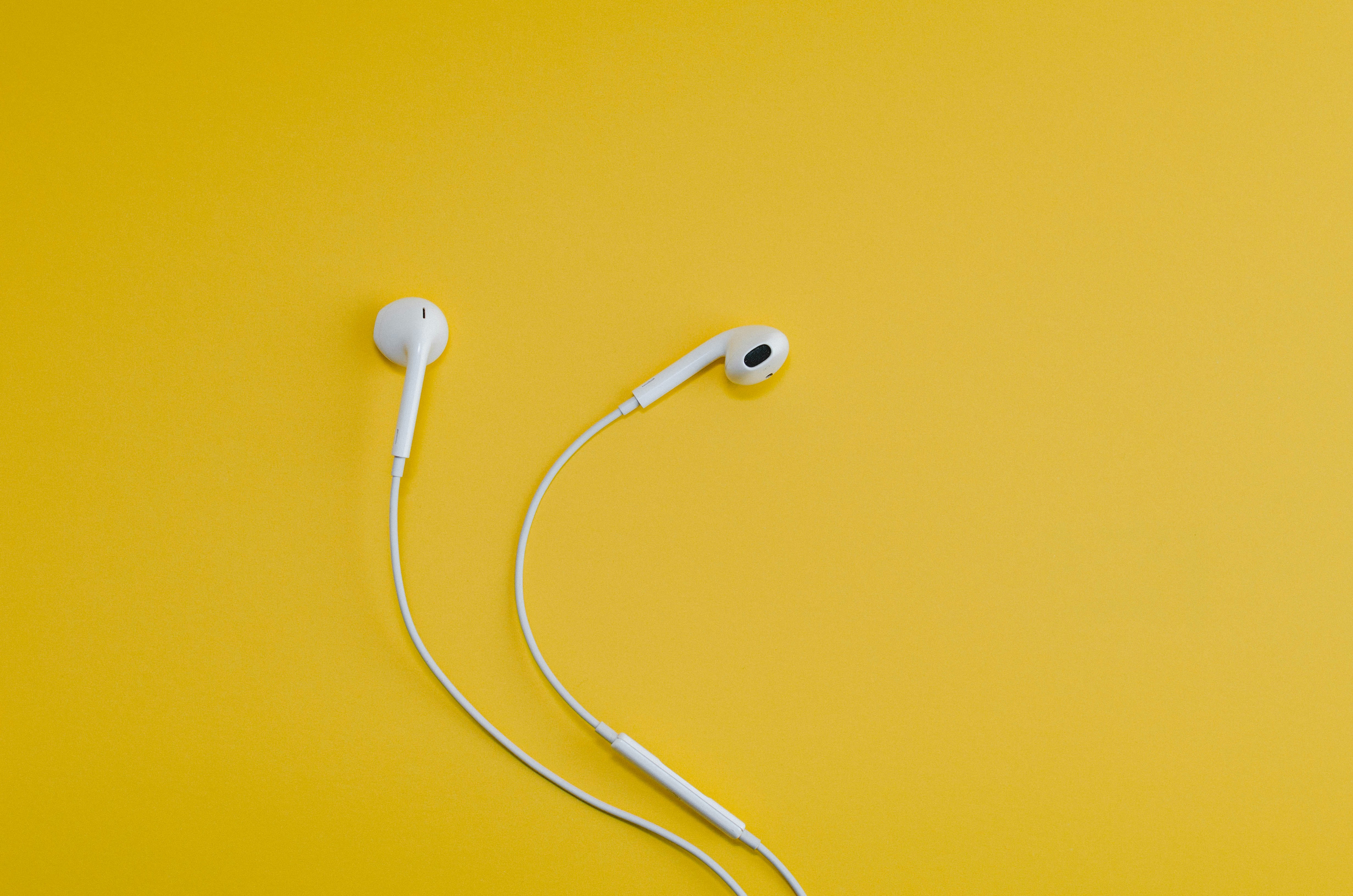 Best Wired Earbuds: 10 Top Picks for Sound and Value | Radioguide.FM